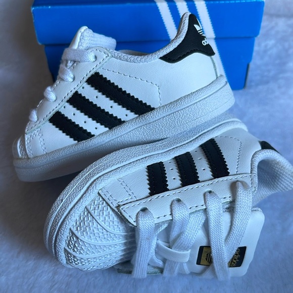 adidas | Shoes | Adidas Unisex Kids Superstar White Low Top Round Toe ...